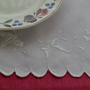Vintage 1940s Irish Linen Embroidered Table Runner - Etsy