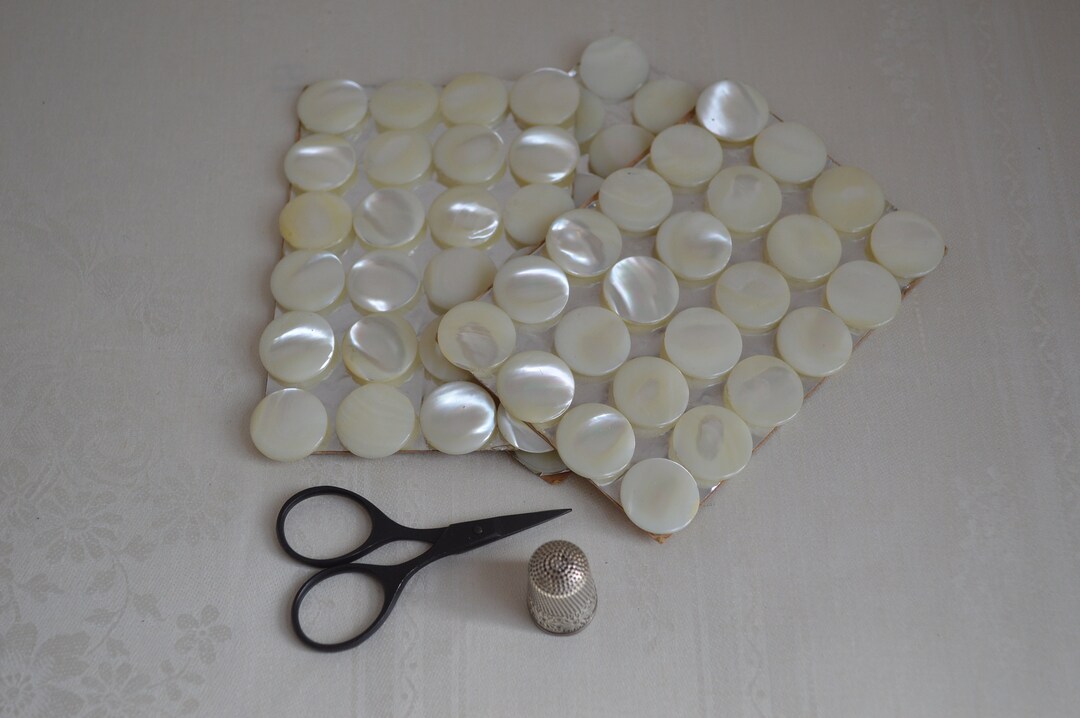 Card of 24 MOP Shank Buttons From the 1940s, 16mm, 5/8 Inch Diameter - Etsy