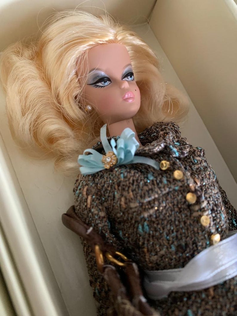 Tweed Indeed Barbie Doll – 2006 Silkstone Gold Label, NRFB - Etsy