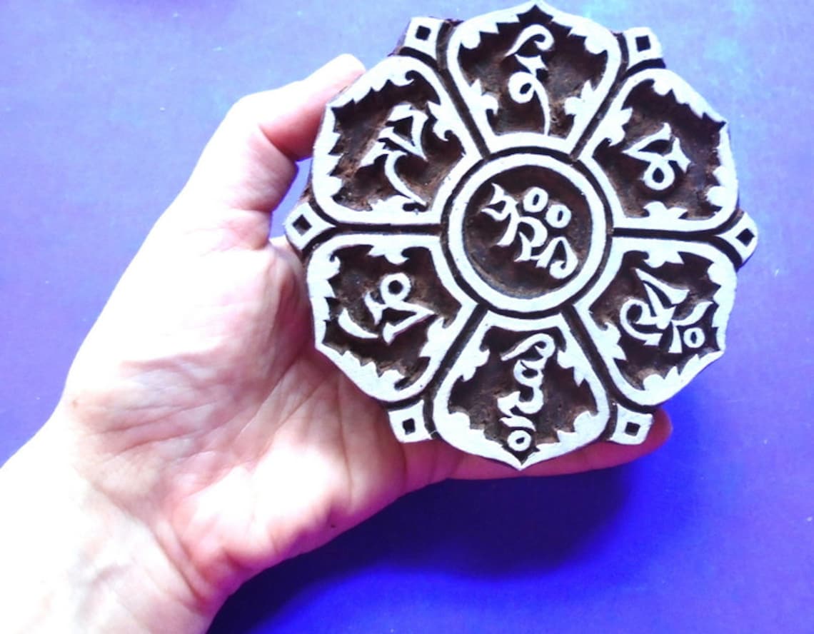 Om Mani Padme Hum Tibetan Script Round Mantra Mandala Hand - Etsy