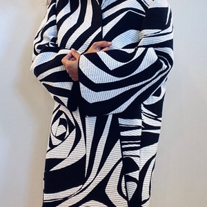 CHRISTIAN RUPERT Italian Couturier Quilted Black and White Printed ...