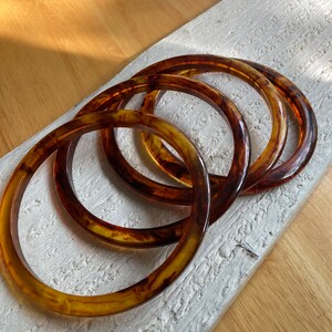 Vintage Bakelite Bangle Set, Skinny Rootbeer Tortoise Bracelet Set of 4 ...