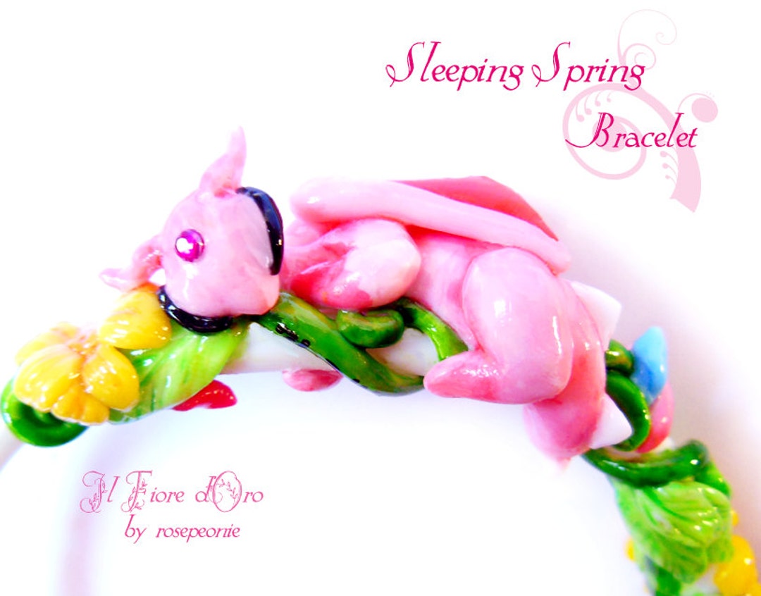 Dragon Bracelet sleeping Spring, White India Rubber Wristlet With Hand ...