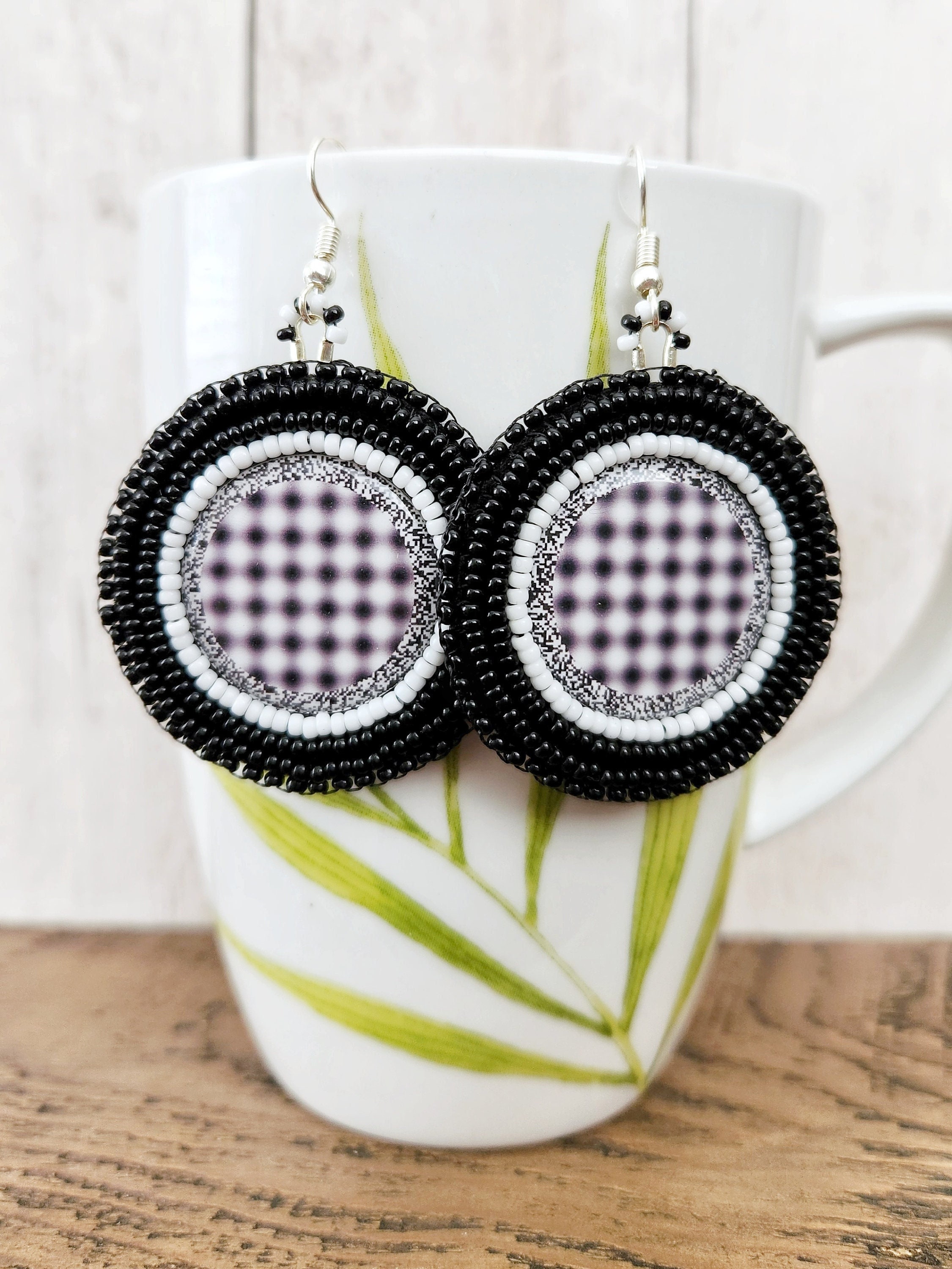 Beaded Optical Illusion Earrings - Indigenous Made Beadwork - Hypnotic ...