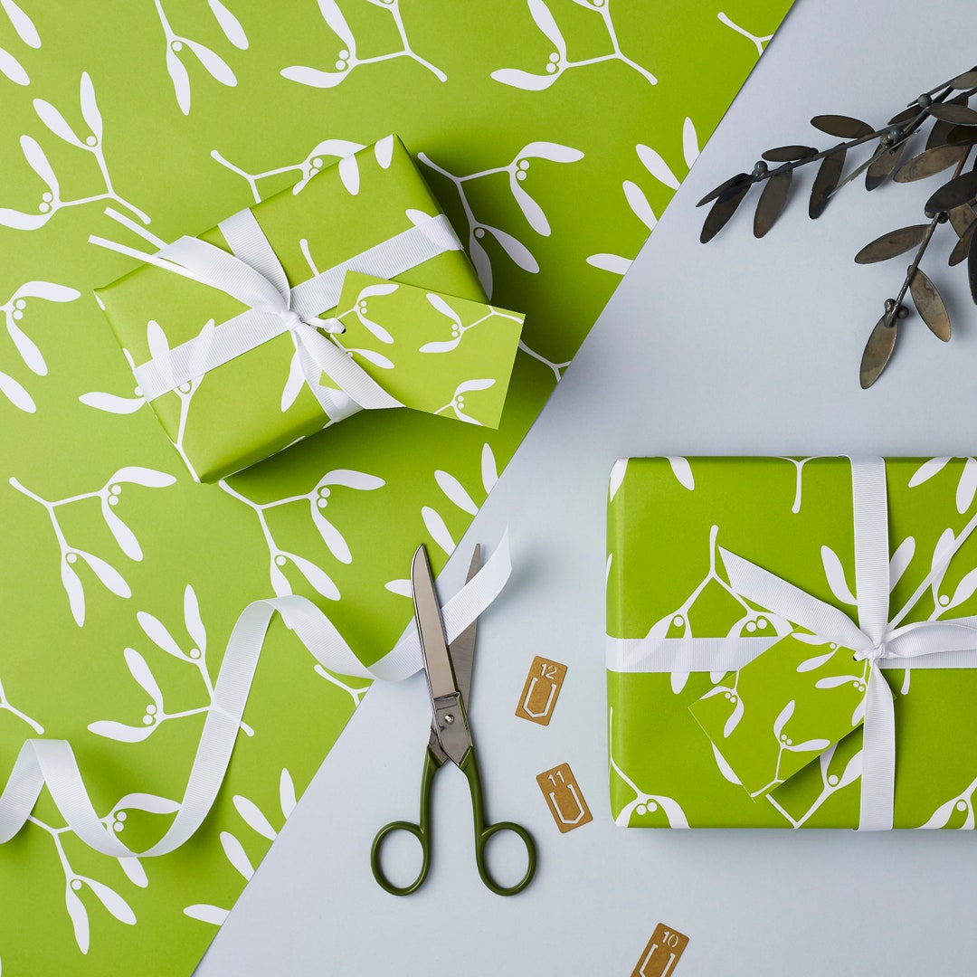 Mistletoe CHRISTMAS GIFT WRAP Set, Mistletoe Wrapping Paper Gift Wrap ...