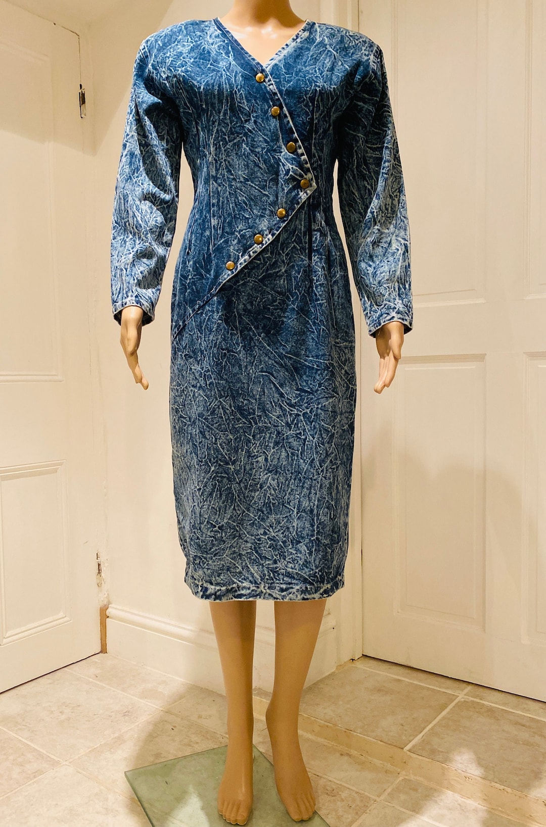 BEAUTIFUL Vintage 1980's Acid Washed Denim Dress With Shoulder Pads ...