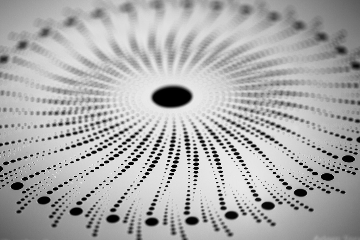 Crystal Halftone Trim Crest. Wall / Art / Craft / Painting / Makeup ...