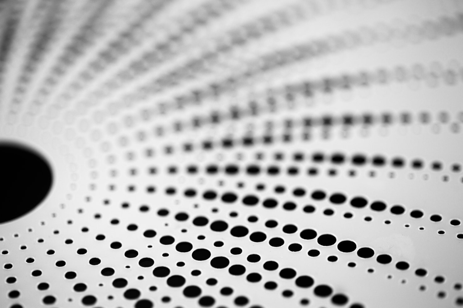 Crystal Halftone Trim Crest. Wall / Art / Craft / Painting / Makeup ...