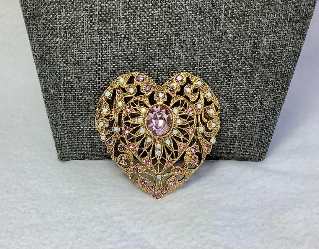 Vintage Pink Rhinestone Gold Heart Pin Brooch Jewelry Ornate Filigree ...