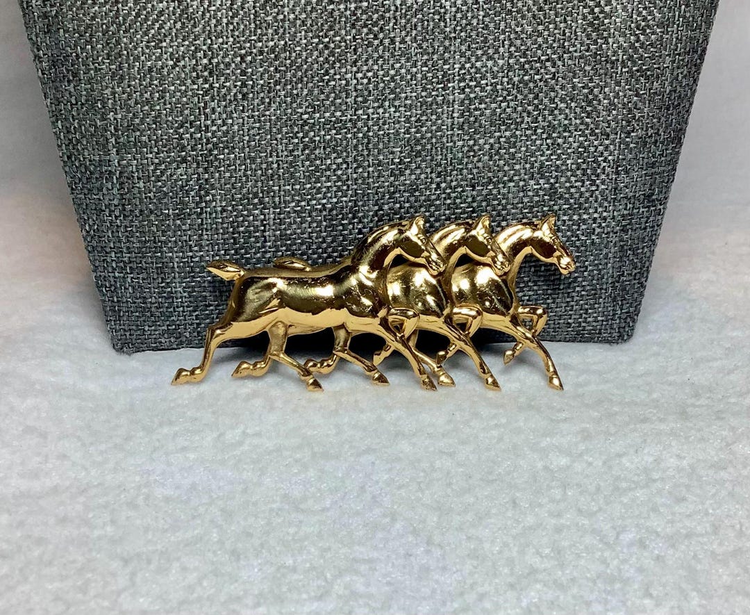 Vintage Galloping Three Horse Brooch Pin Jewelry Gold Tone Metal Racing ...