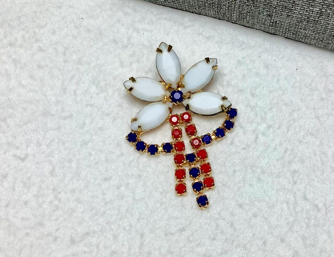 Vintage Patriotic Milk Glass Flower Brooch Pin Jewelry Red White Blue ...
