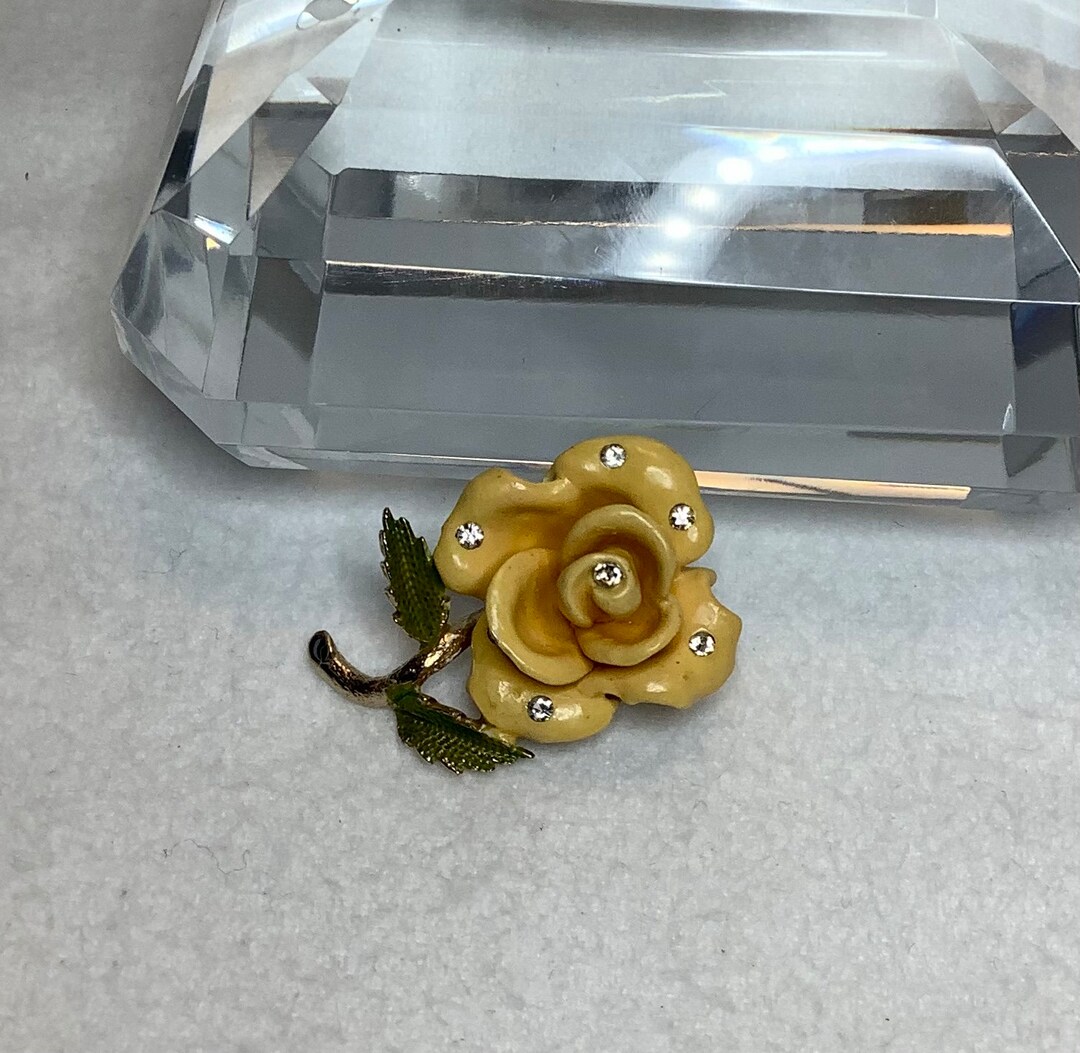 Vintage Ciner Yellow Rose Brooch Pin Signed Jewelry Rhinestones Yellow ...