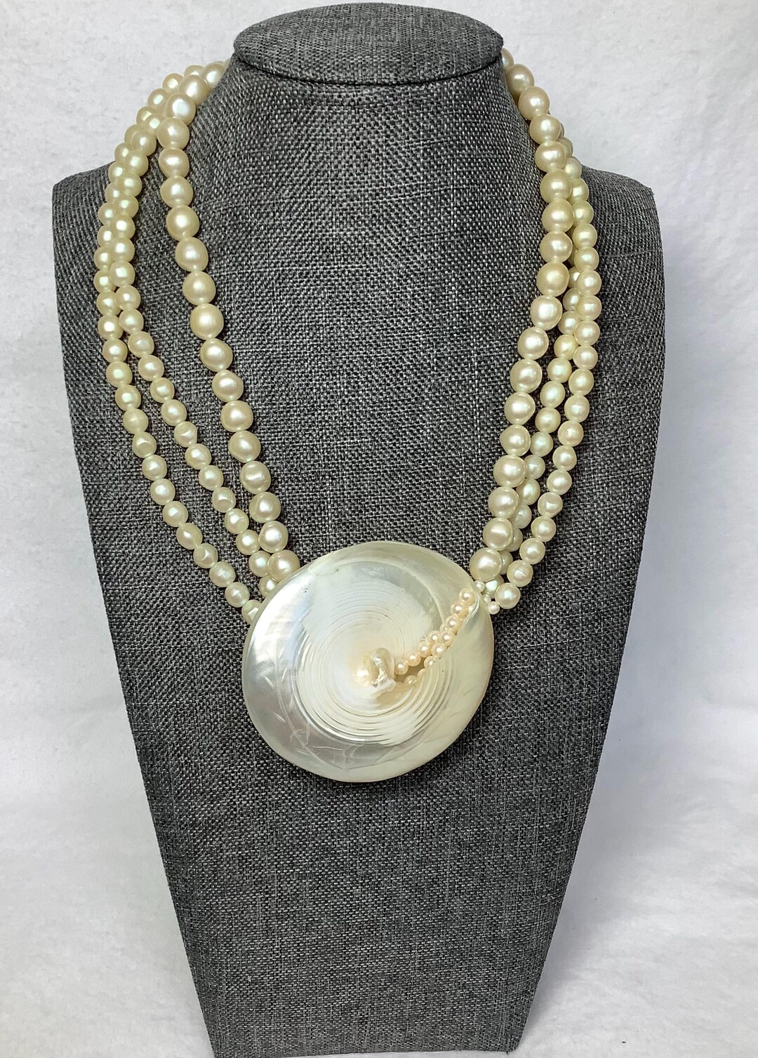 Vintage Mother of Pearl Dauplaise Pendant Necklace Choker Signed Designer Jewelry Faux Pearl ...