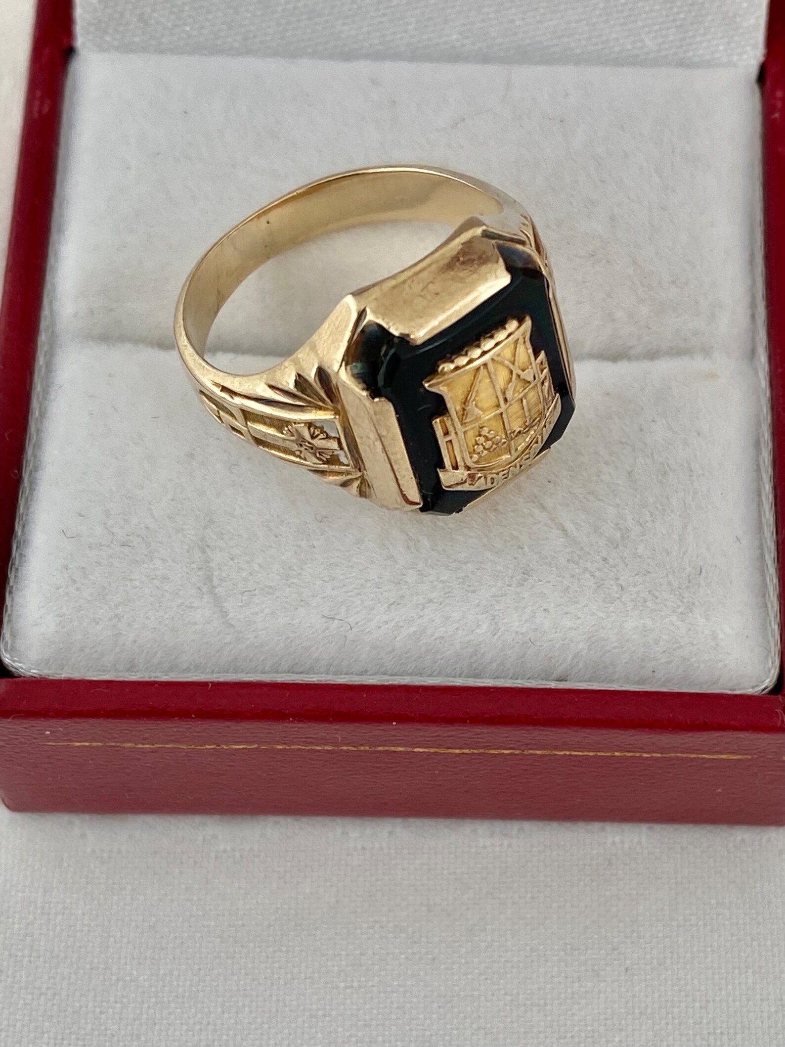 10K Solid Gold 1940 Bladensburg Class Ring Aged Patina Some Wear ...