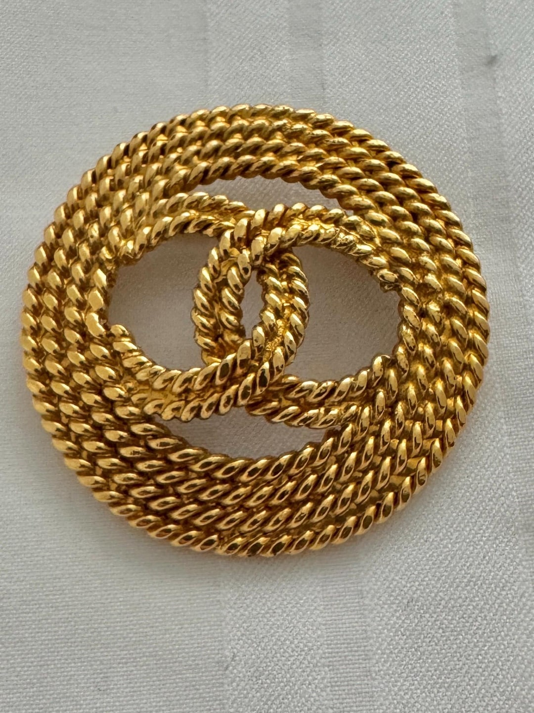 Coco Chanel Authentic Interlocking CC Logo Beautiful Vintage Brooch ...