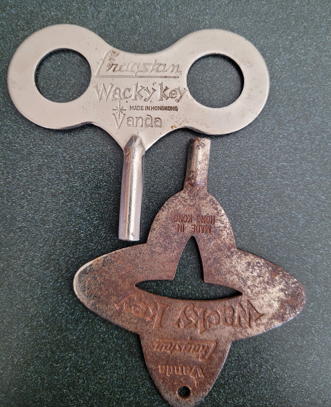 Vintage 1960s Cragstan Wacky Keys Vanda Wacky Keys Wind up Toy Keys ...