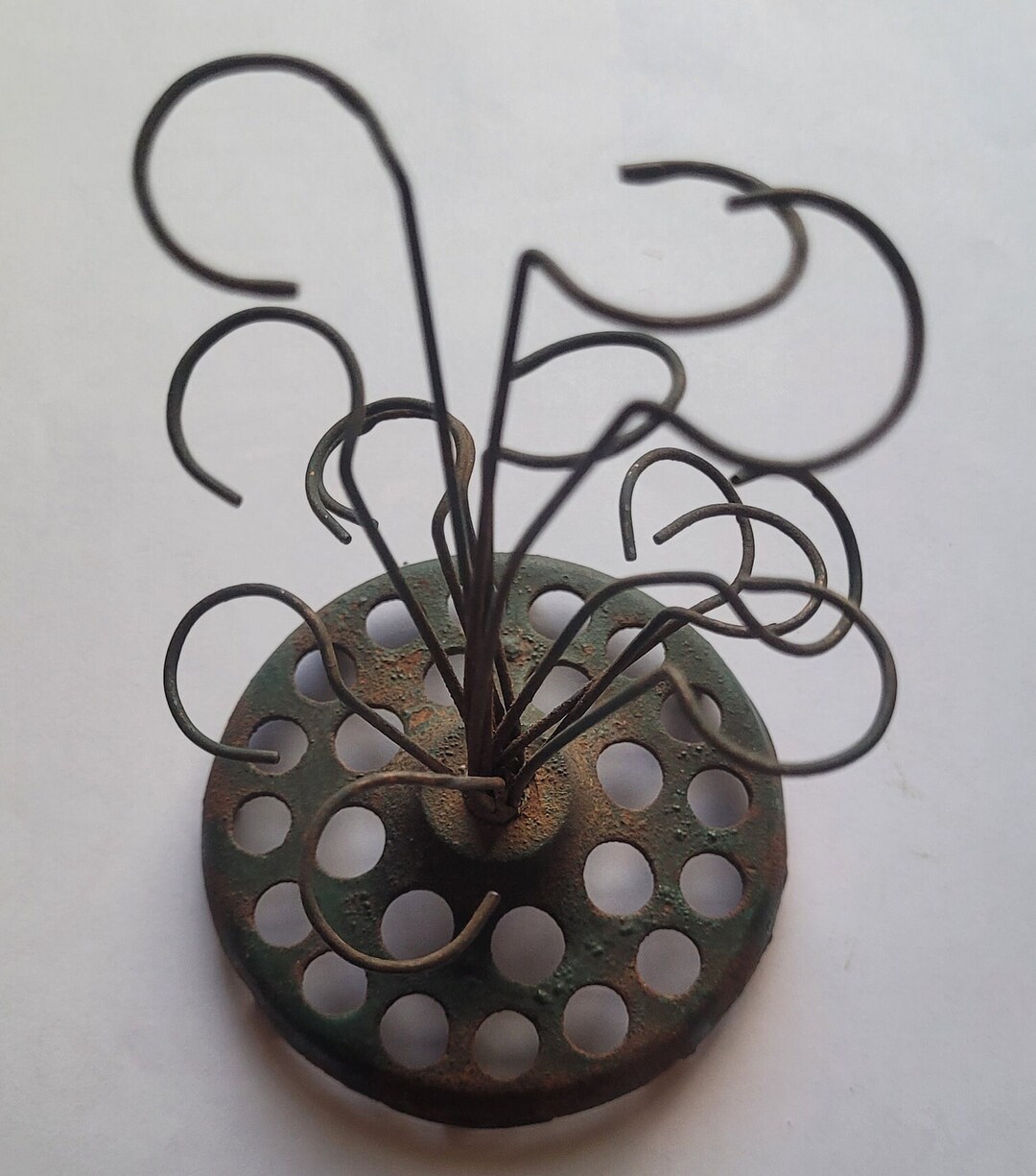 Vintage 1930s Curled Wire Loop Metal Flower Frog Jay P Orben Metal Wire ...