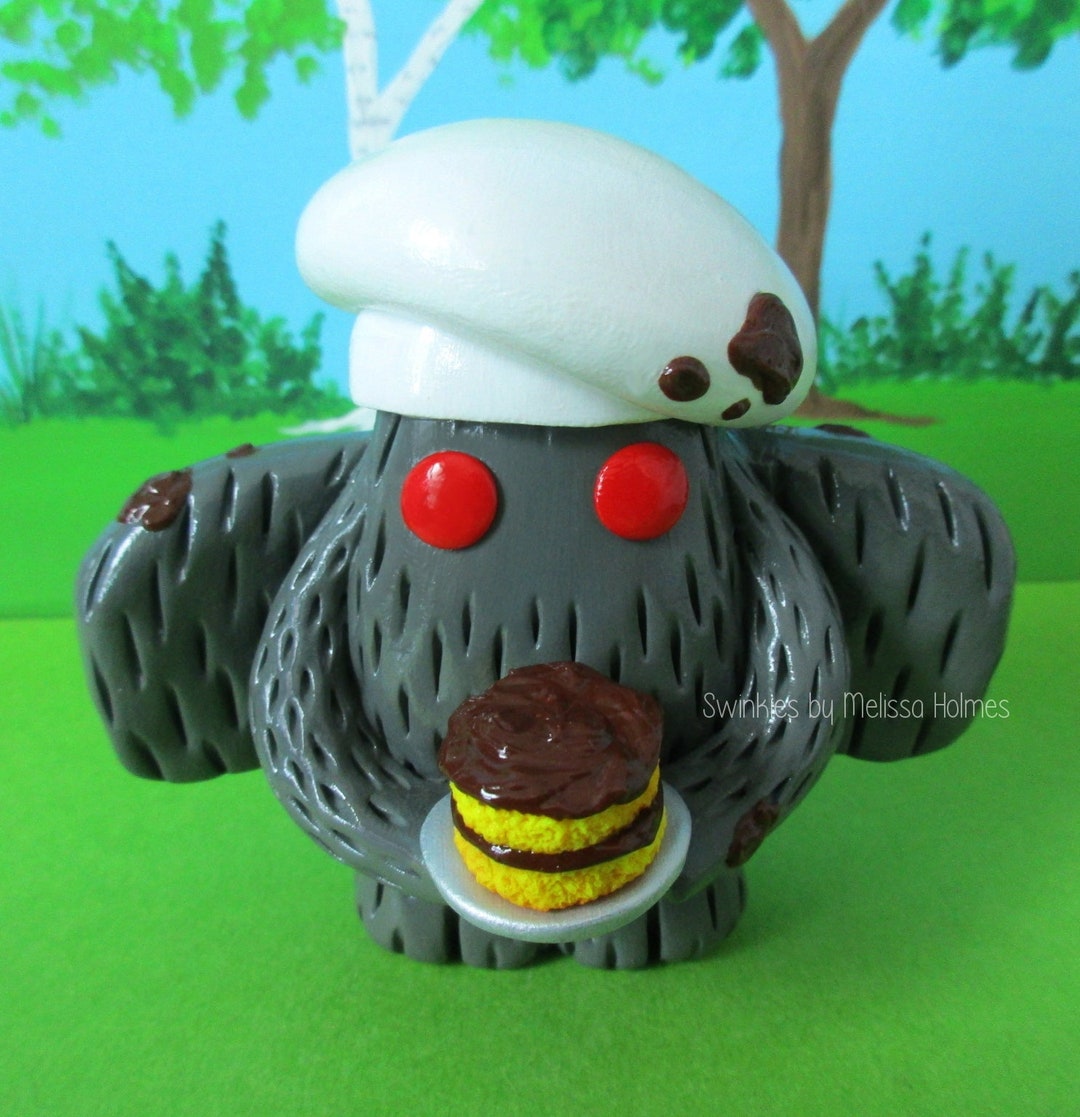 Baker Mothman Sculpture With Cake and Icing Color Options! - Etsy