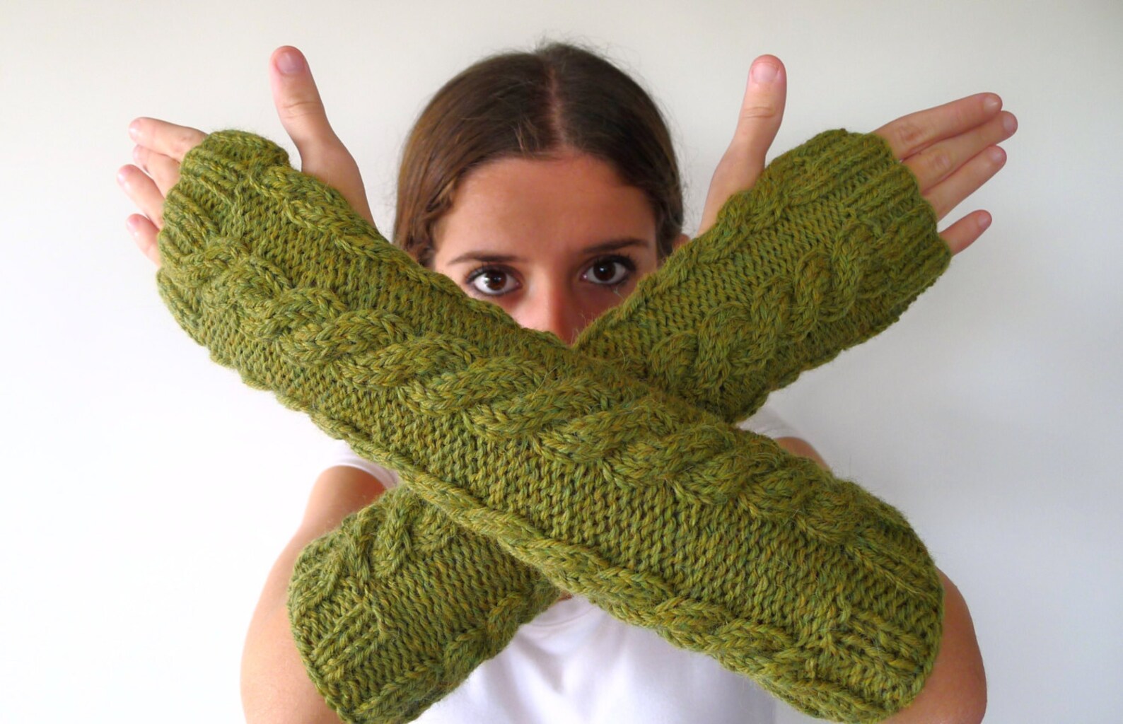 Chunky Knit Mittens in Green Wool. Cable Knit Fingerless Gloves for Her ...
