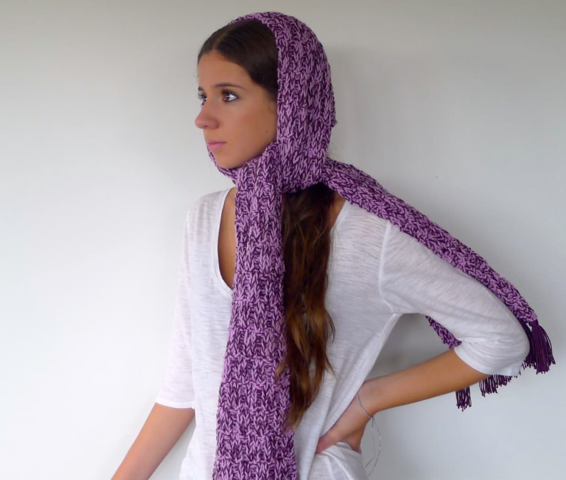 Bufanda de punto hecha a mano. Bufanda morada. Bufanda con flecos ...