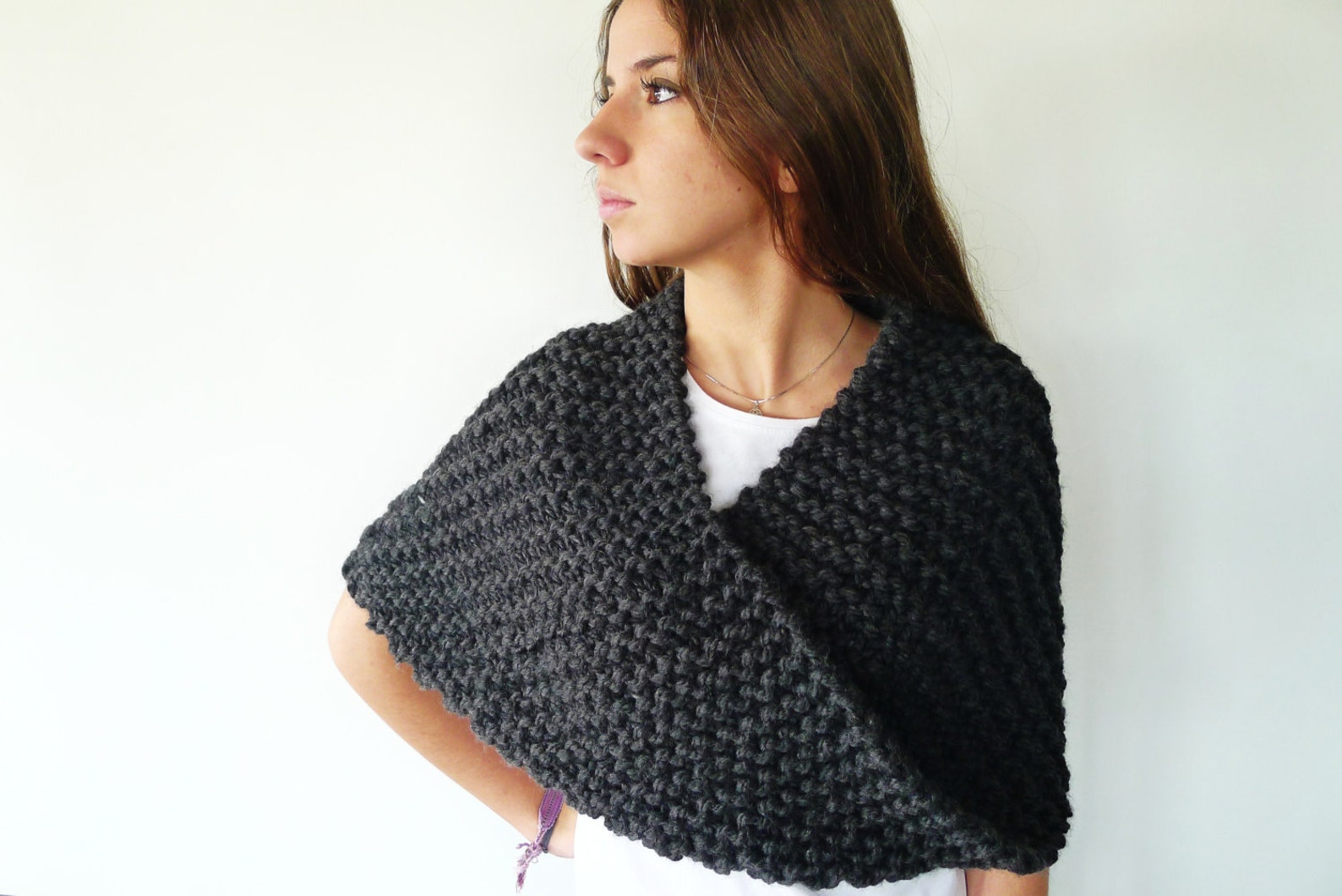 Poncho de lana para mujer. Cuellos originales hechos a mano. Bufandas ...