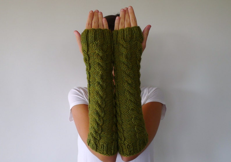 Chunky Knit Mittens in Green Wool. Cable Knit Fingerless Gloves for Her ...