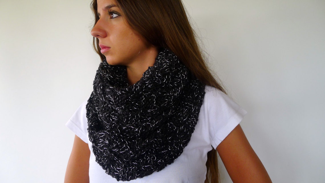 Cuello de punto hecho a mano. Bufanda negra. Bufandas de lana ...