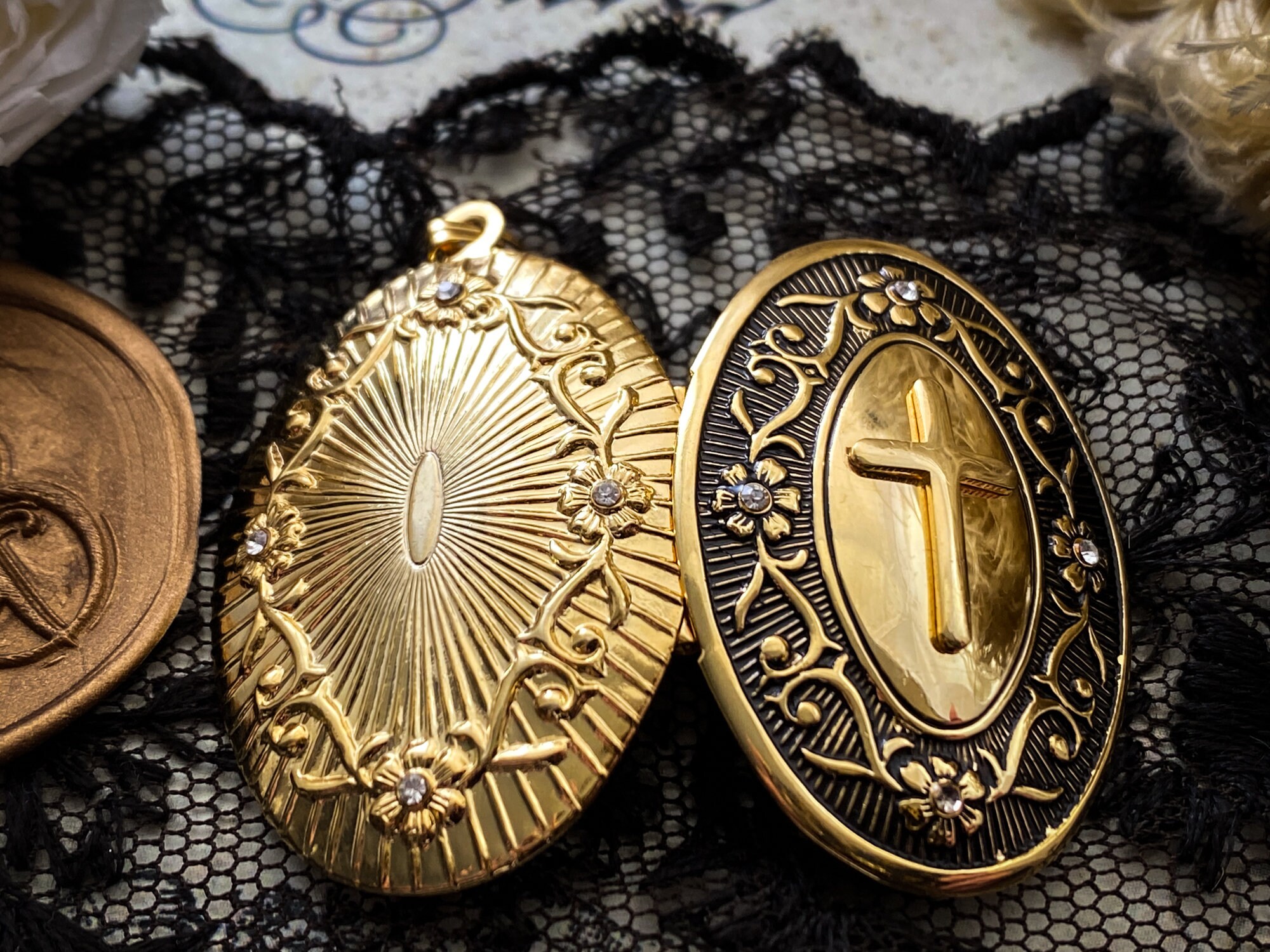 Vintage Religious Memento Mori Mourning Locket Jewelry with | Etsy