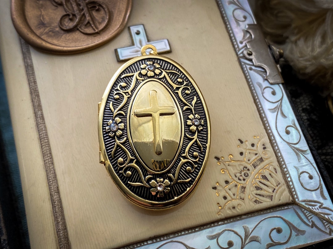 Vintage Religious Memento Mori Mourning Locket Jewelry With Bail ...