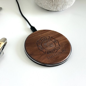 Personalized Wireless Phone Charger. Custom Engraved iPhone Charging ...