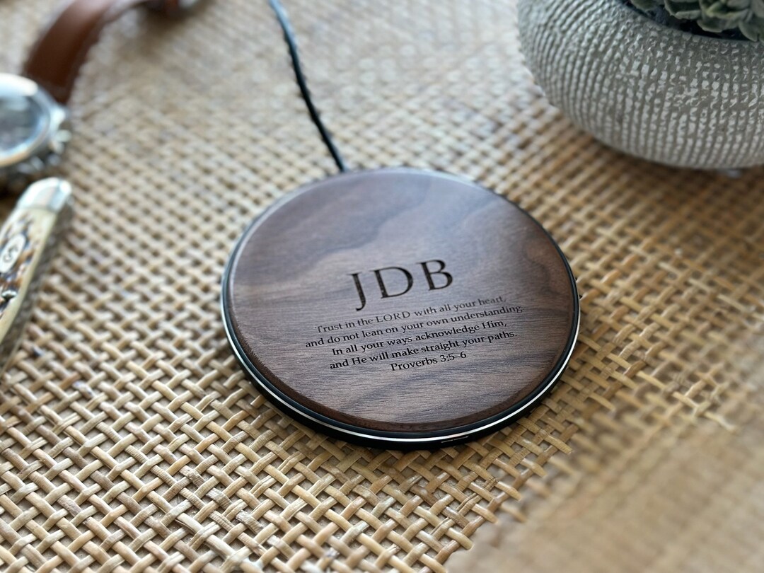 Personalized Wireless Phone Charger. Custom Engraved iPhone Charging ...