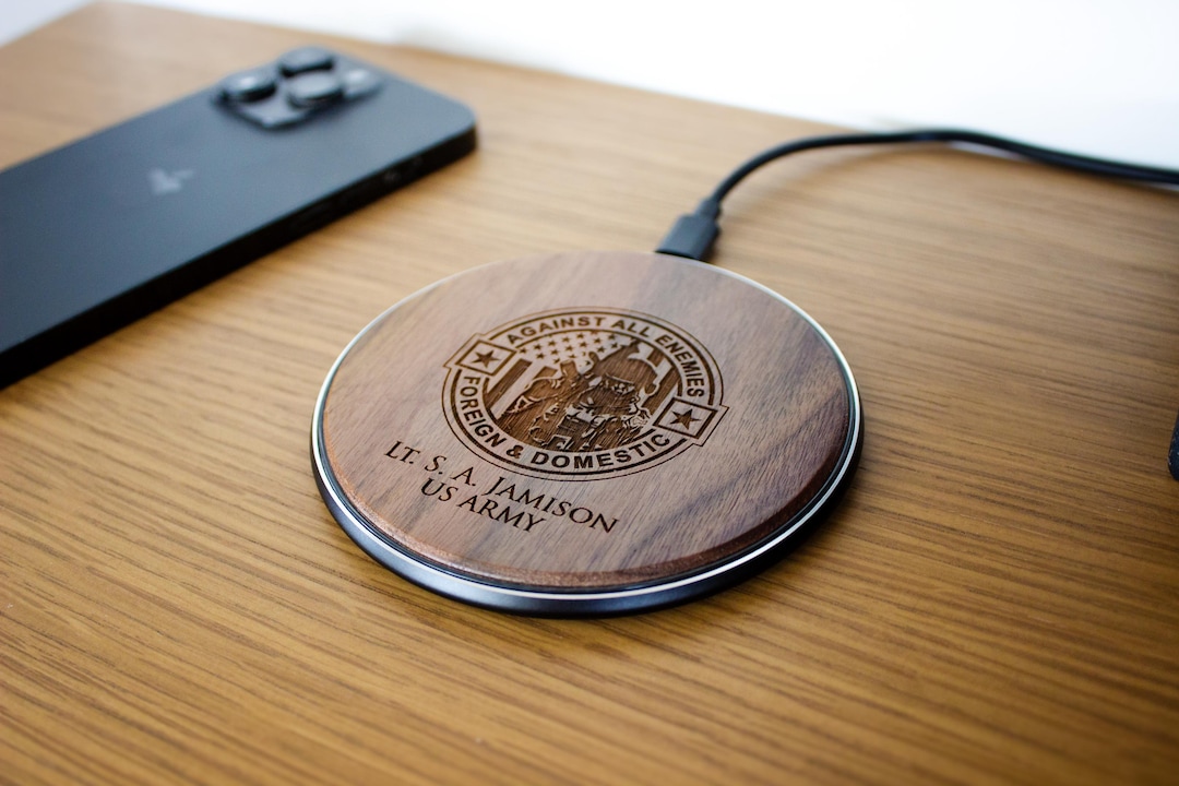 Personalized Wireless Phone Charger. Custom Engraved iPhone Charging ...