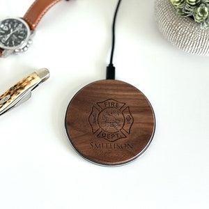 Personalized Wireless Phone Charger. Custom Engraved iPhone Charging ...