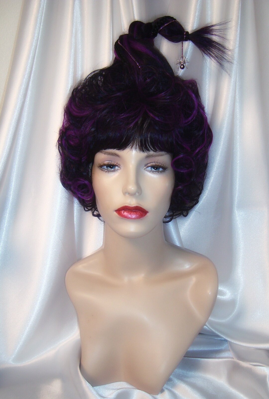 Mary Sanderson Wig, Hocus Pocus Character Wig, Black and Purple Witch ...