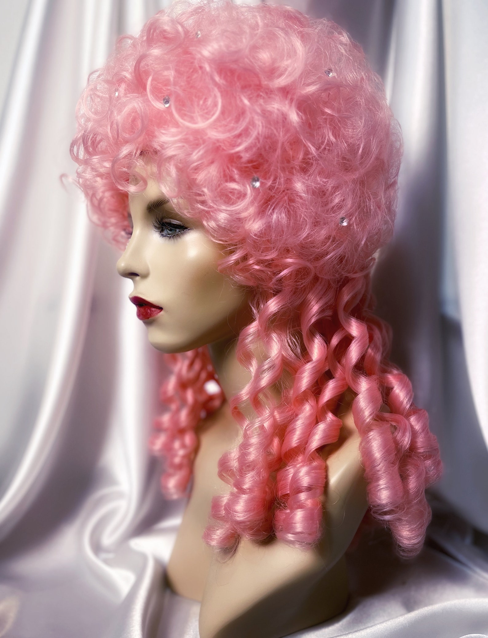 Marie Antoinette Wig, Kirsten Dunst Marie Antoinette Wig, Pink Rococo ...