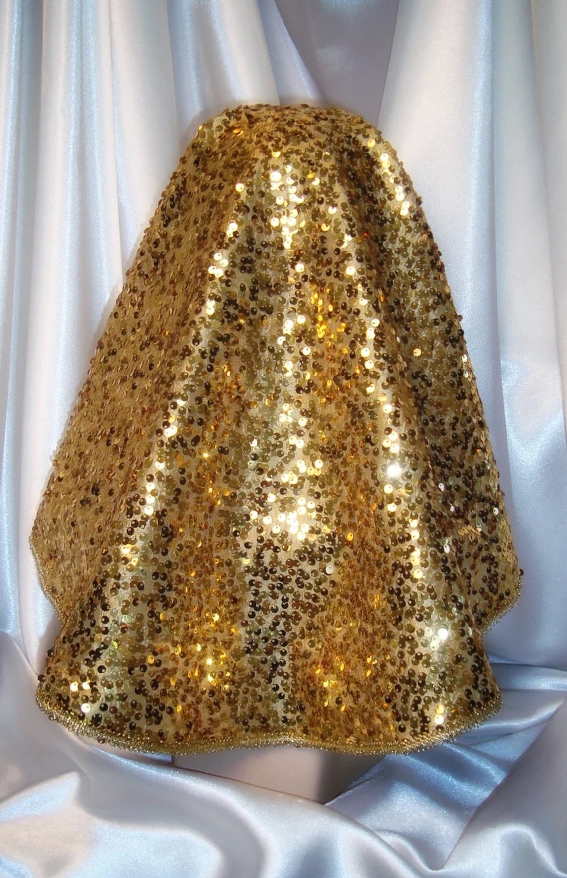 Gold Cleopatra Headpiece, Egyptian Inspired Nemes, Sequin Cleopatra ...