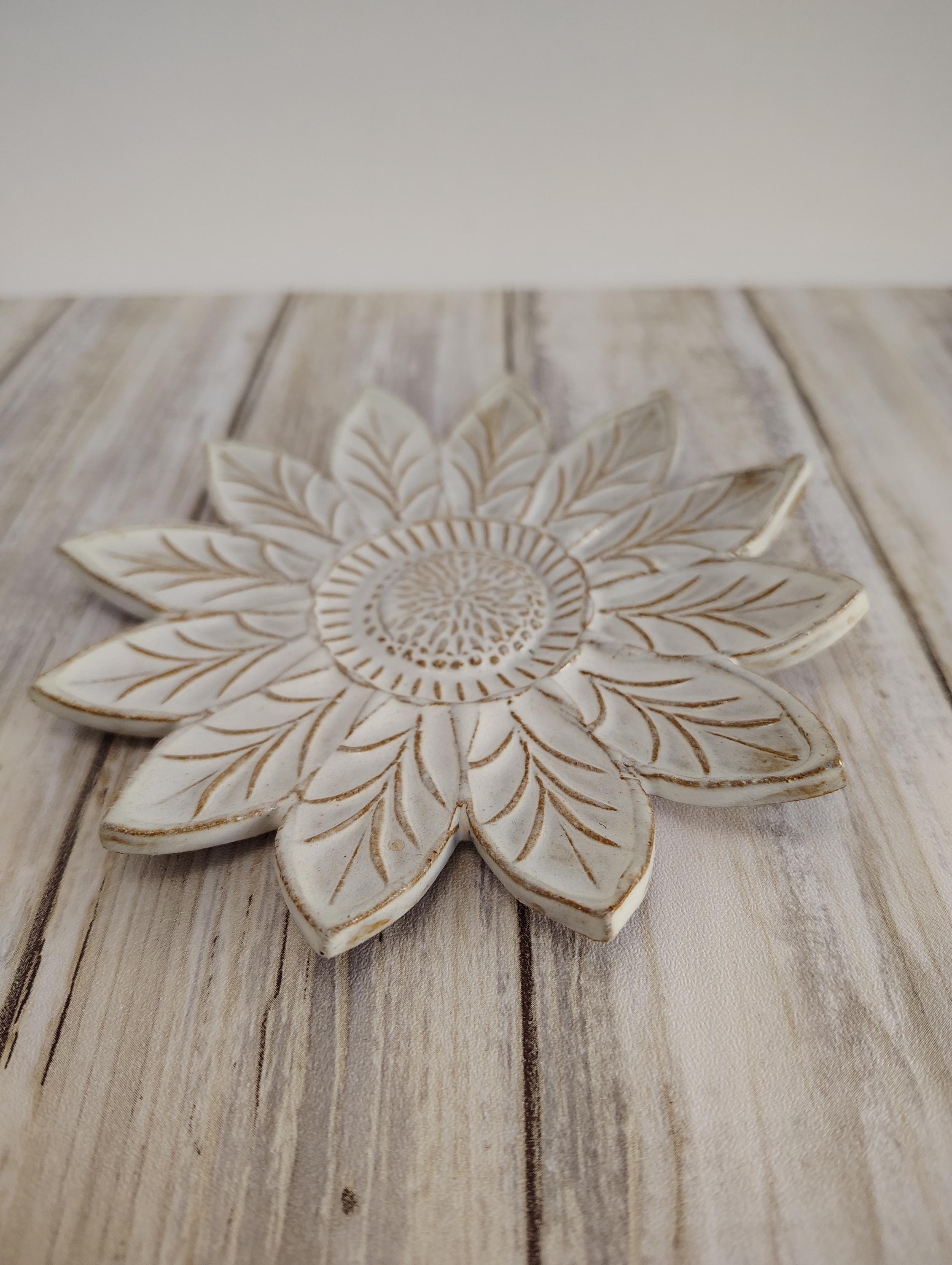 Ceramic Flower Ring Dish / Handmade - Etsy