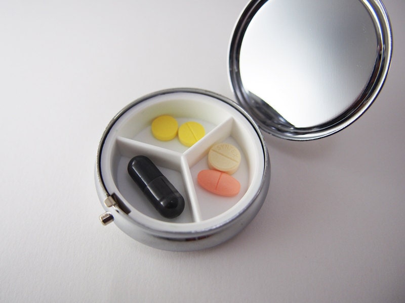 World Map Pill Case, Pill Box, Pill Holder - Etsy