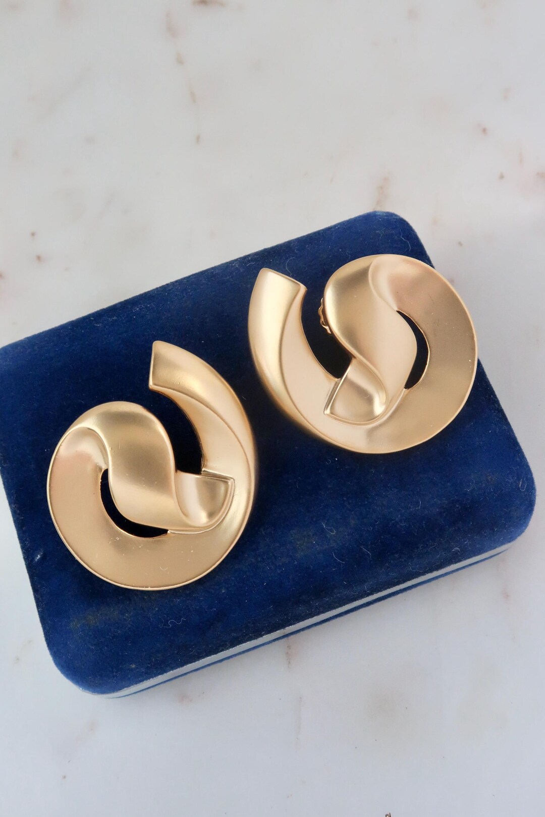 Vintage 1991 AVON Artist Dimensions Pierced Earrings - Etsy