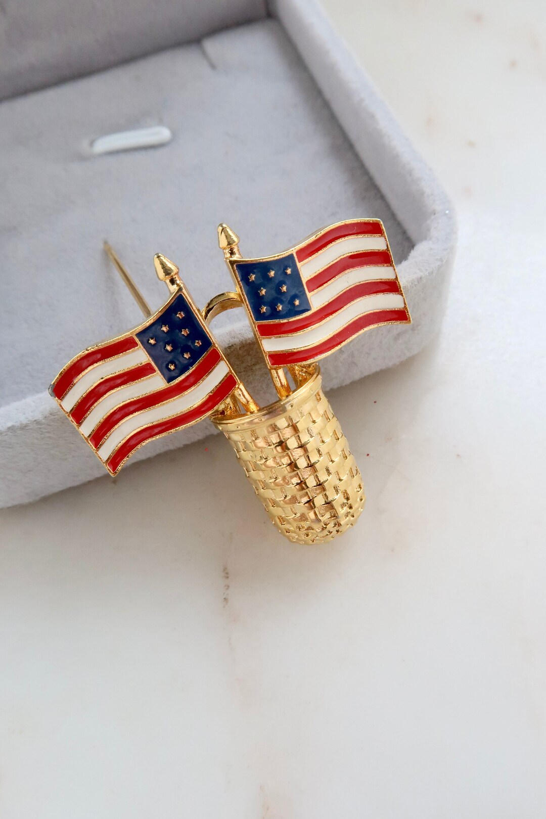 Vintage American Flags Brooch USA Flag Patriotic Pin - Etsy