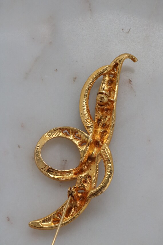 Vintage Avon OS Silver & Gold Ribbon Brooch - Ribbon … - Gem