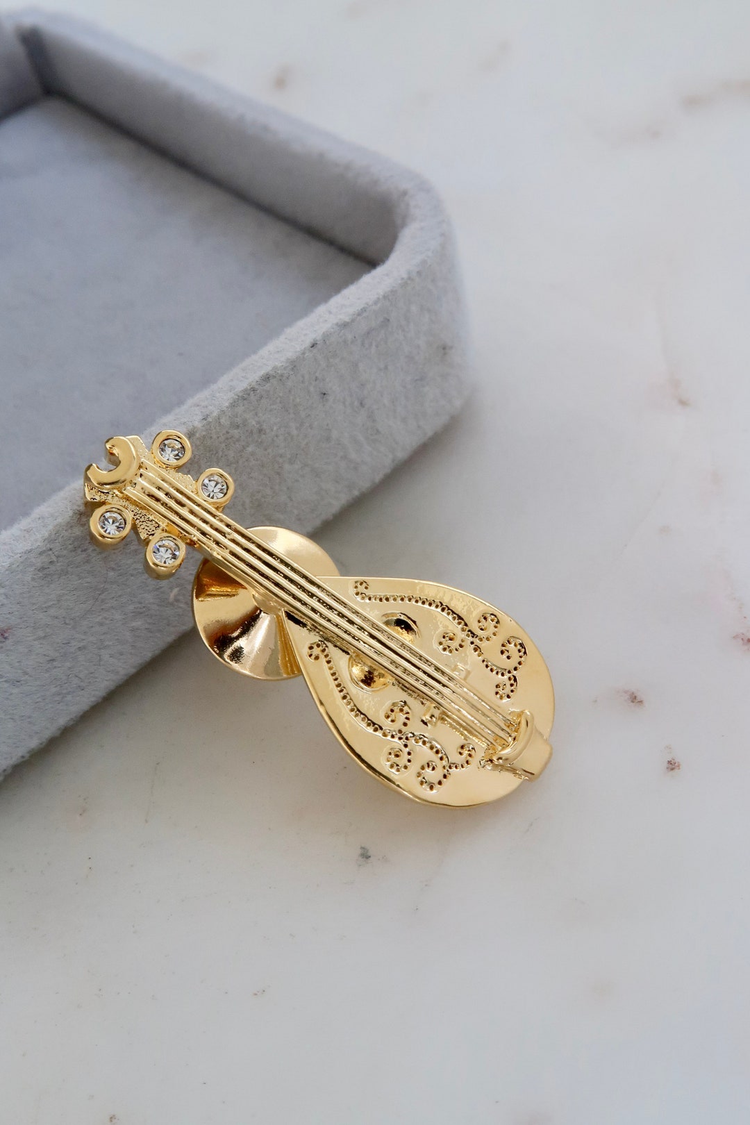 Vintage AVON Gold Mandolin Banjo Musical Instrument Pin - Etsy