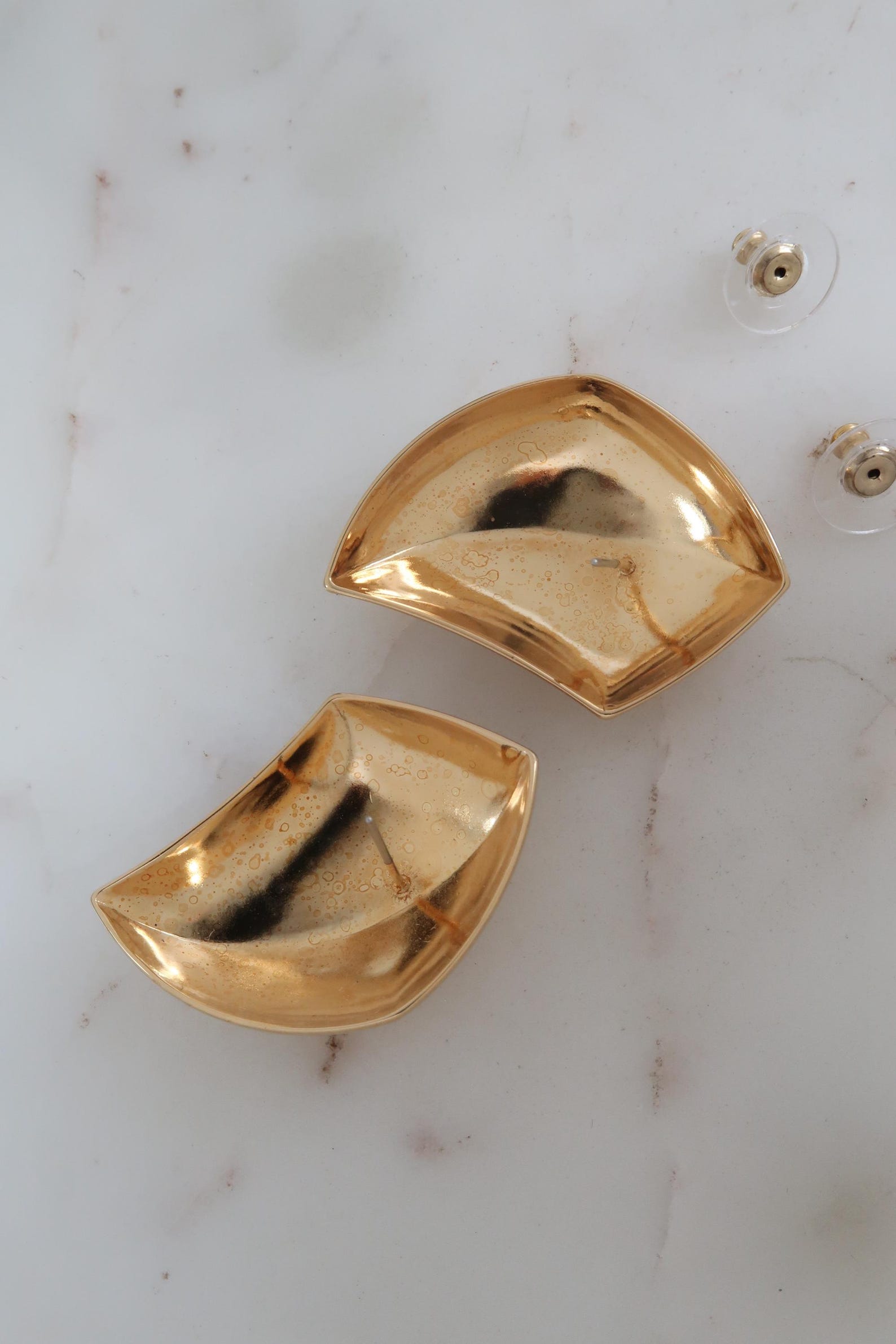 Vintage 1997 AVON Bold Sculptural Button Pierced Earrings - Etsy