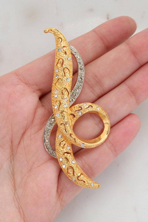 Vintage Avon OS Silver & Gold Ribbon Brooch - Ribbon … - Gem