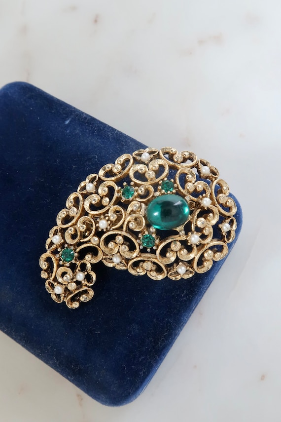 Vintage JJ Green Rhinestone Filigree Brooch - Gem
