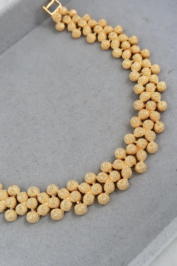 Vintage 1998 AVON Goldtone Hazelnut Bracelet - Gem