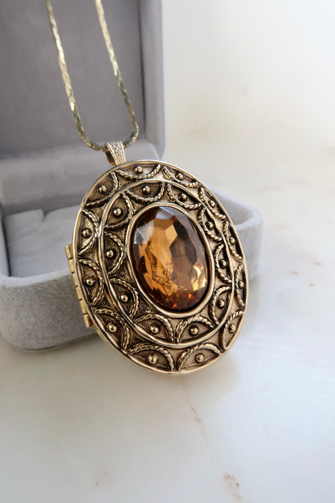 Vintage 1966 AVON Gold Perfume Locket Necklace - Etsy