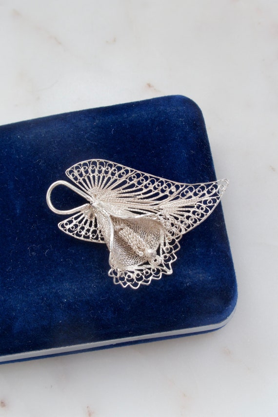 Vintage peace lily flower - Gem