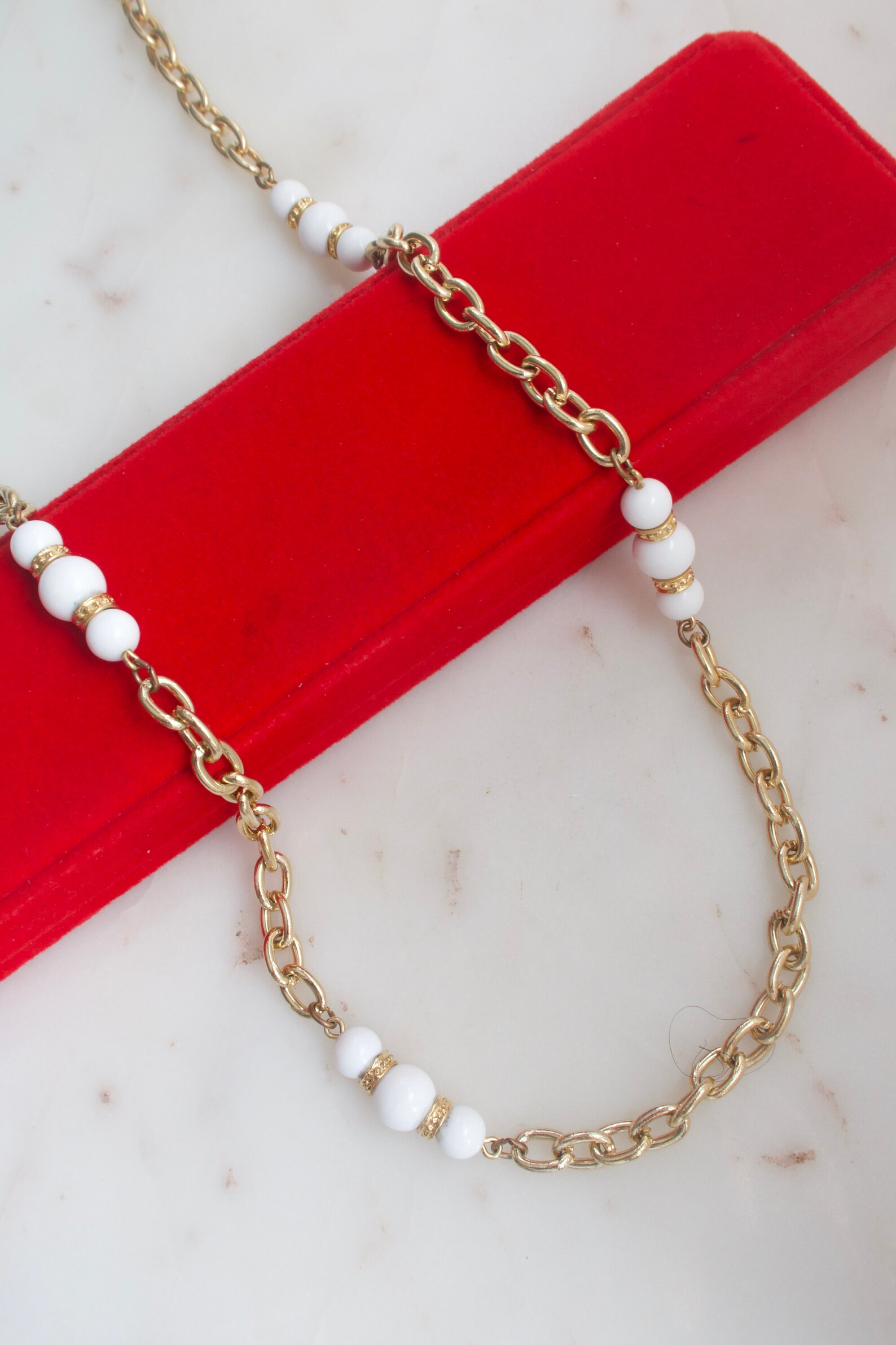 Vintage White Bead Gold Chain Necklace - Etsy