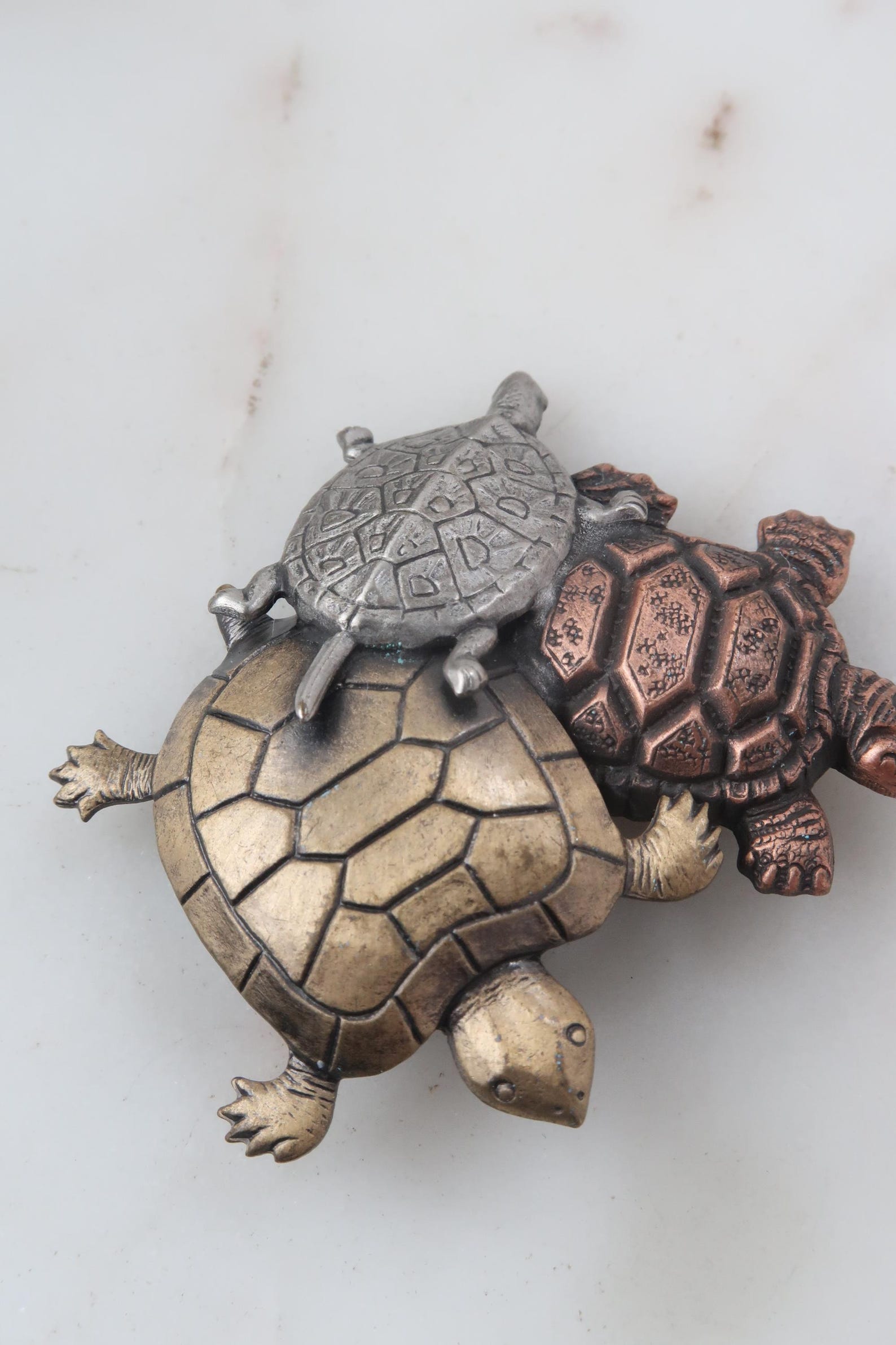 Vintage K & T Turtle Tri Color Metal Brooch - Etsy